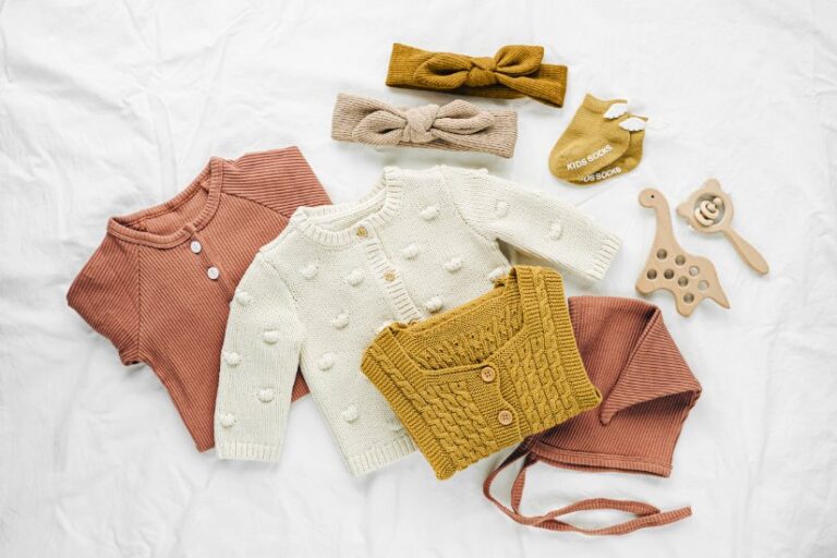Seasonal Wardrobe For Infants: Complete Guide To Baby Clothing By Age ...