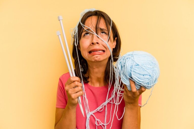 How To Thread A Needle: 7 Easy Methods That Actually Work (2025 Guide ...