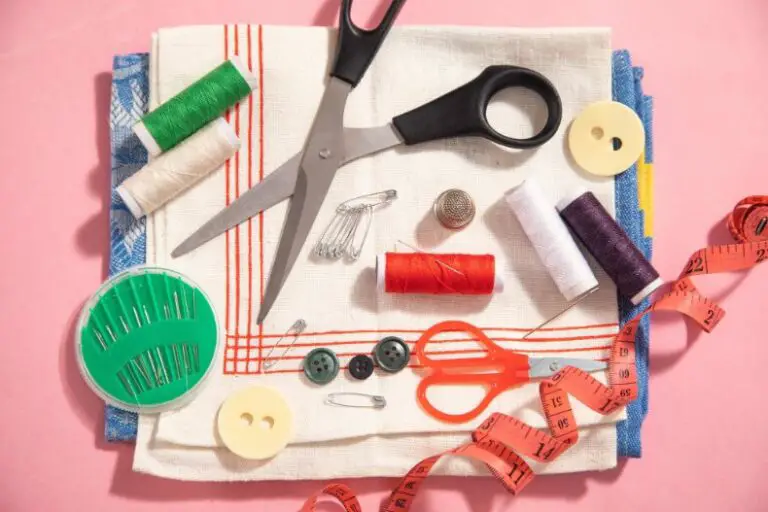 Essential Sewing Supplies For Beginners: Complete 2025 Guide | Clothing ...